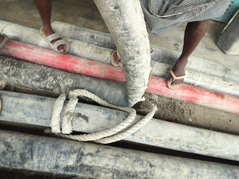 Prevent Concrete Rubber Hose Bending Collapse: A Quick Guide